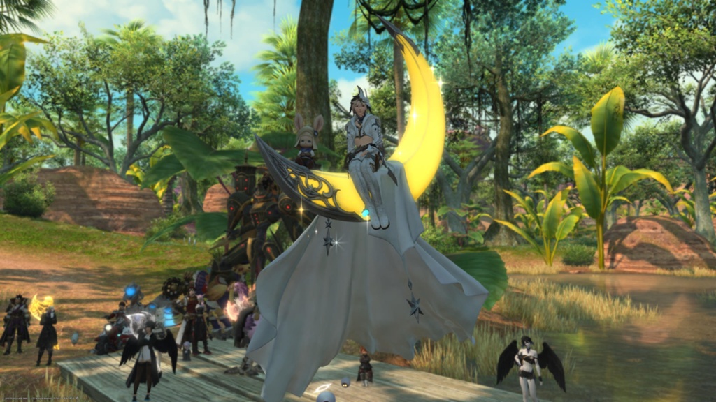 Eorzea Database: Crescent Moon | FINAL FANTASY XIV, The Lodestone
